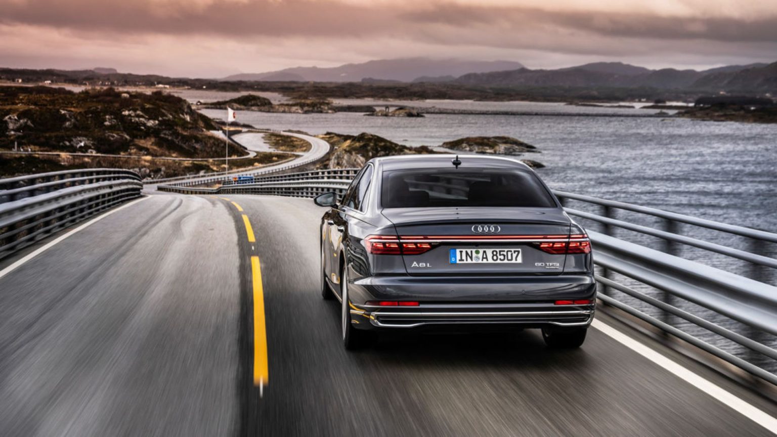 Inside Jennifer Aniston’s $912K car collection (2023)