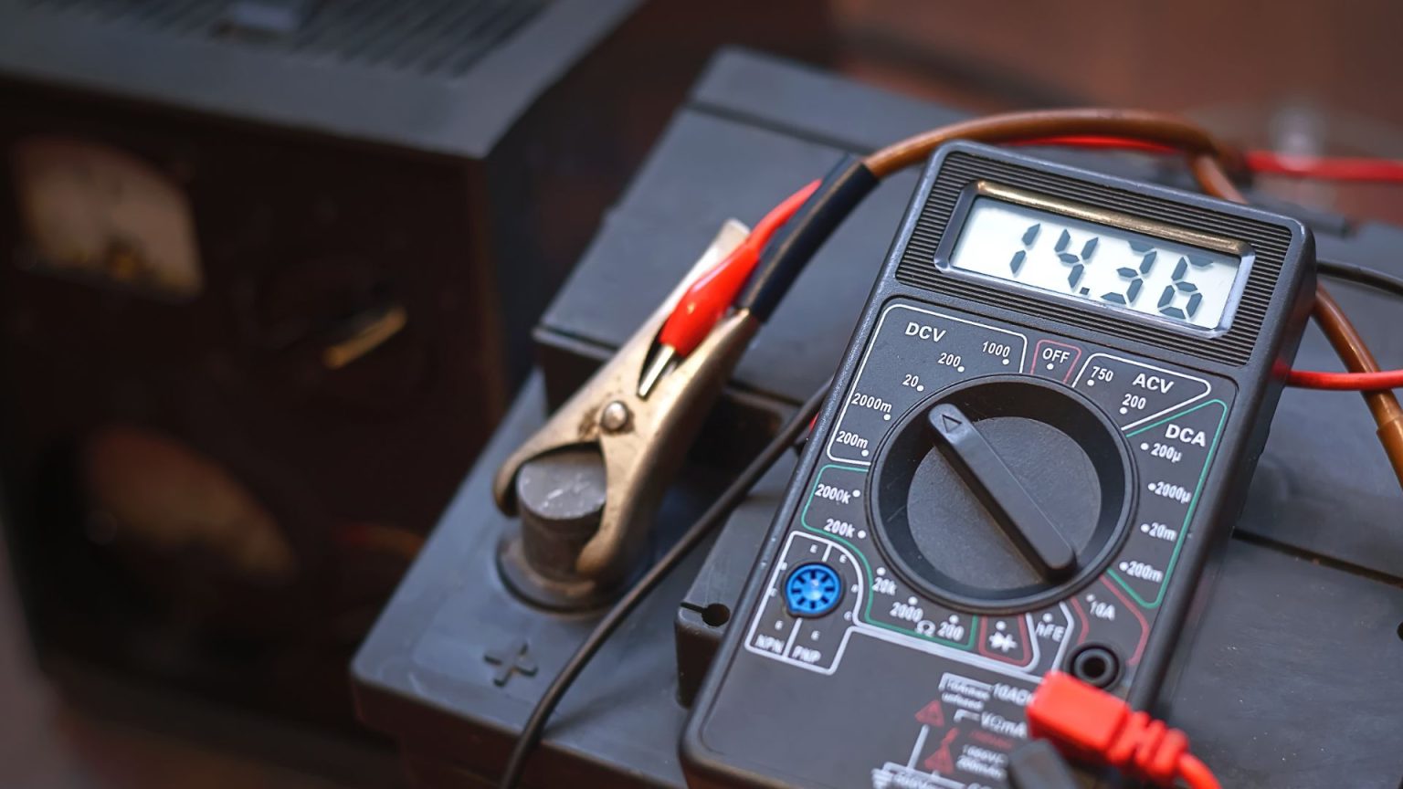 Battery discharge warning - why is it on and how to fix it? | REREV