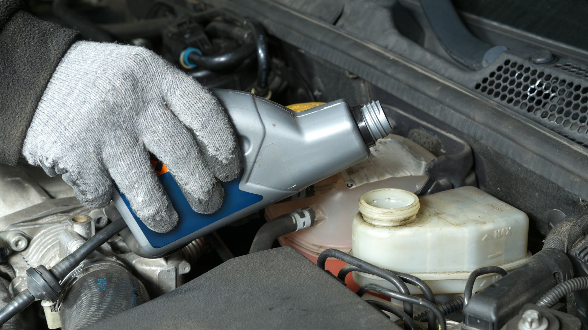DOT 3 Vs DOT 4 Brake Fluid Difference Explained REREV dot-3-vs-dot-4-brake-fluid-difference-explained-rerev