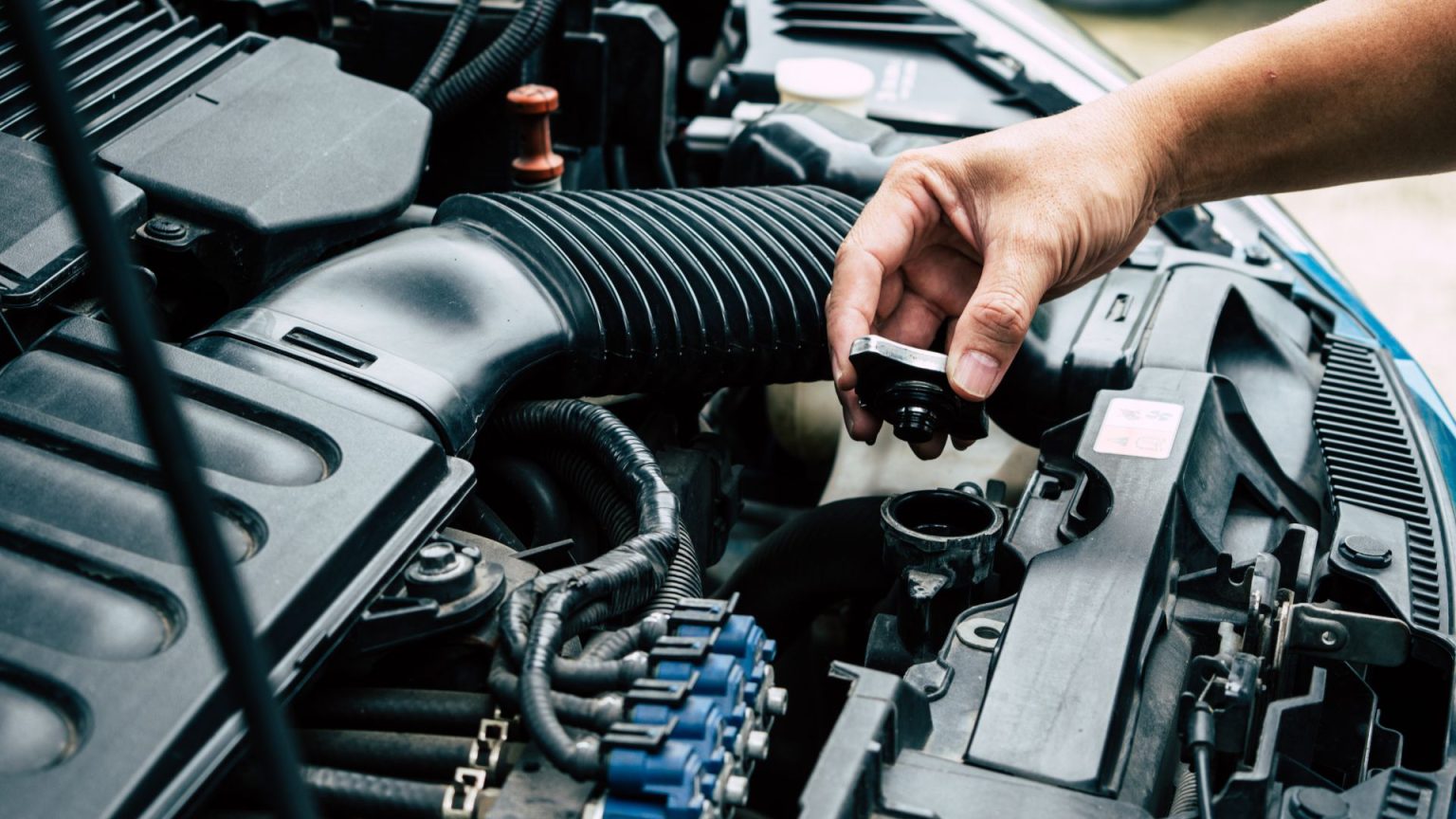 Radiator leak — causes and fixes | REREV