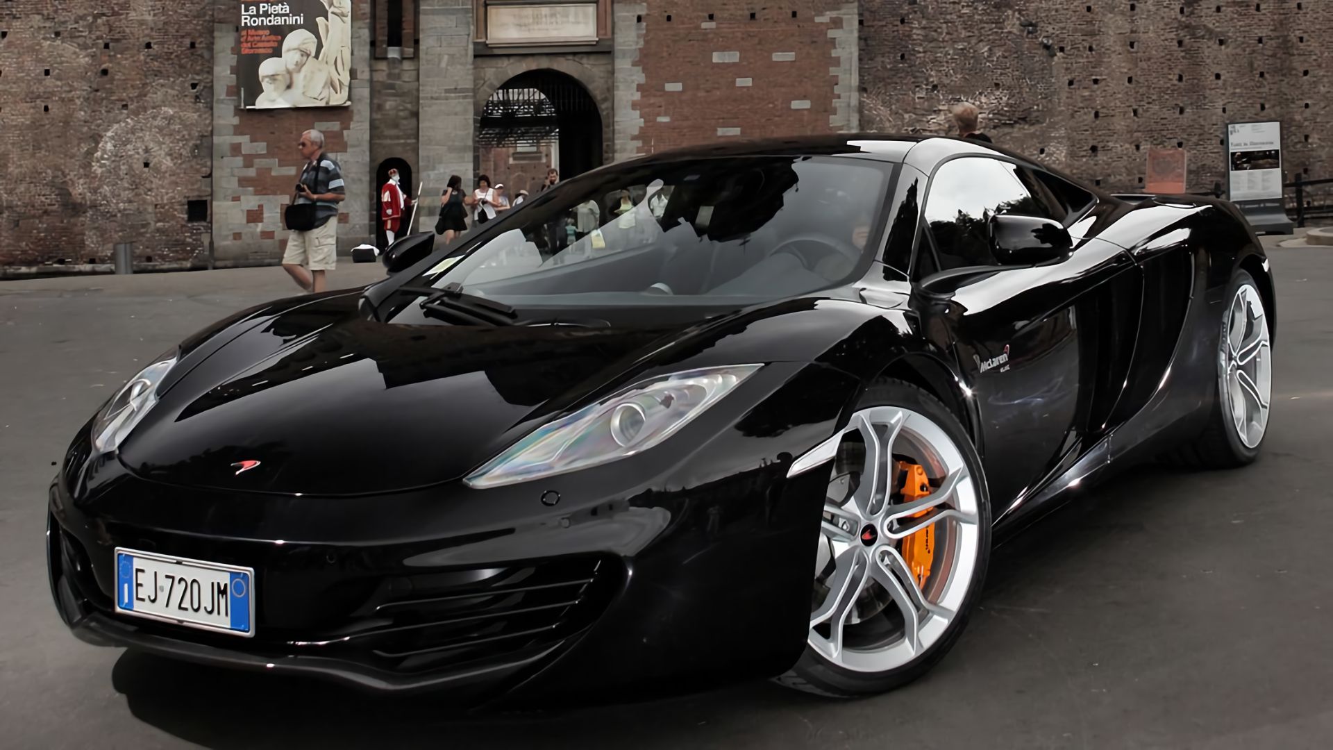 Inside David Beckham’s $3.36M car collection (2023)