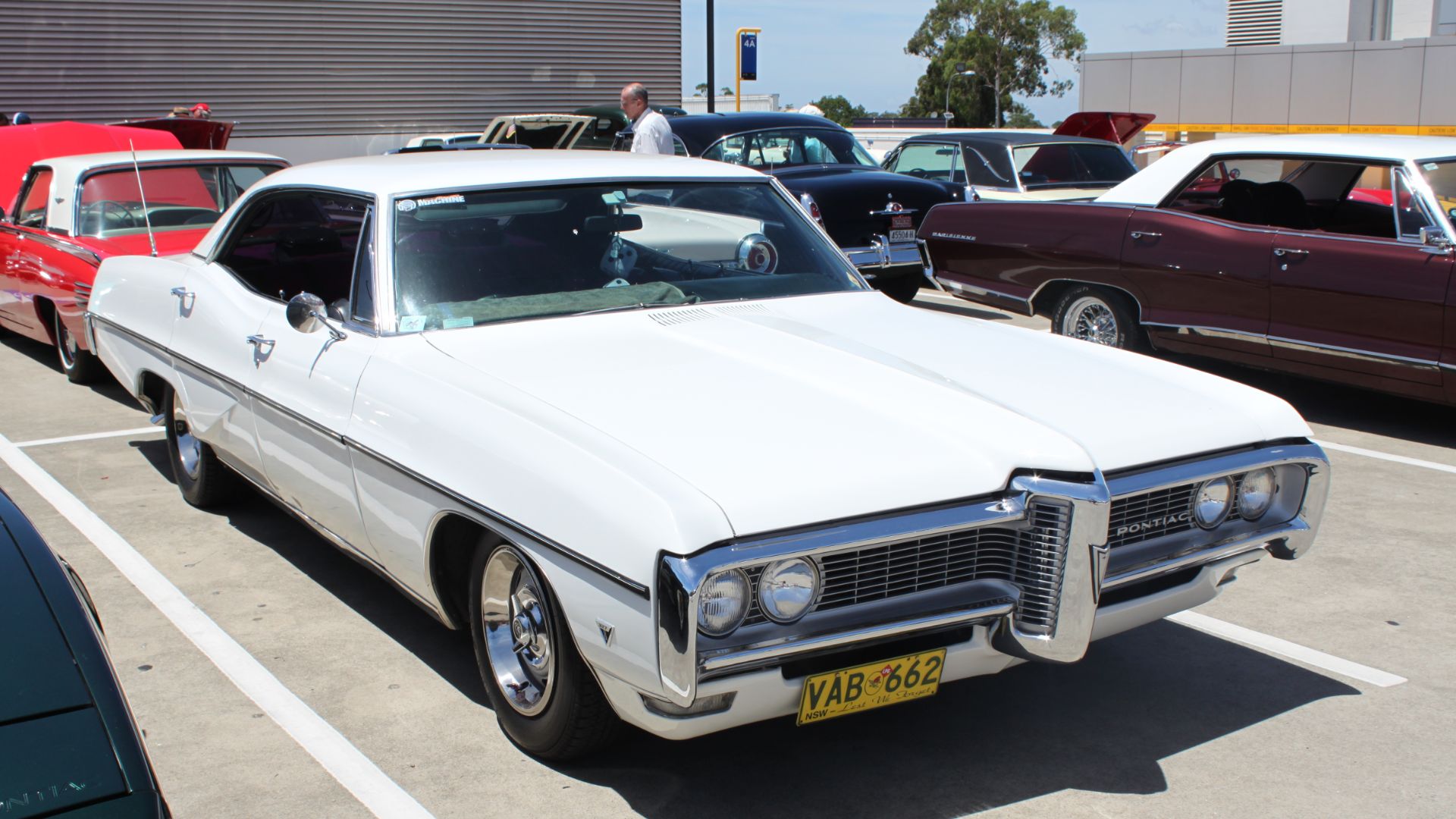 Inside Snoop Dogg’s $1.1M car collection (2023)