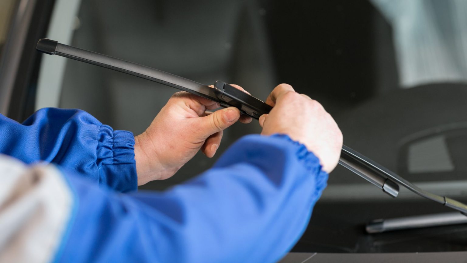 How long do windshield wipers last? | REREV