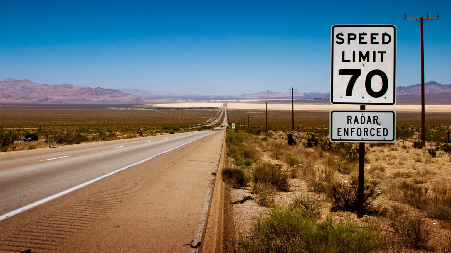 A safe speed to drive your car — optimal speed explained | REREV