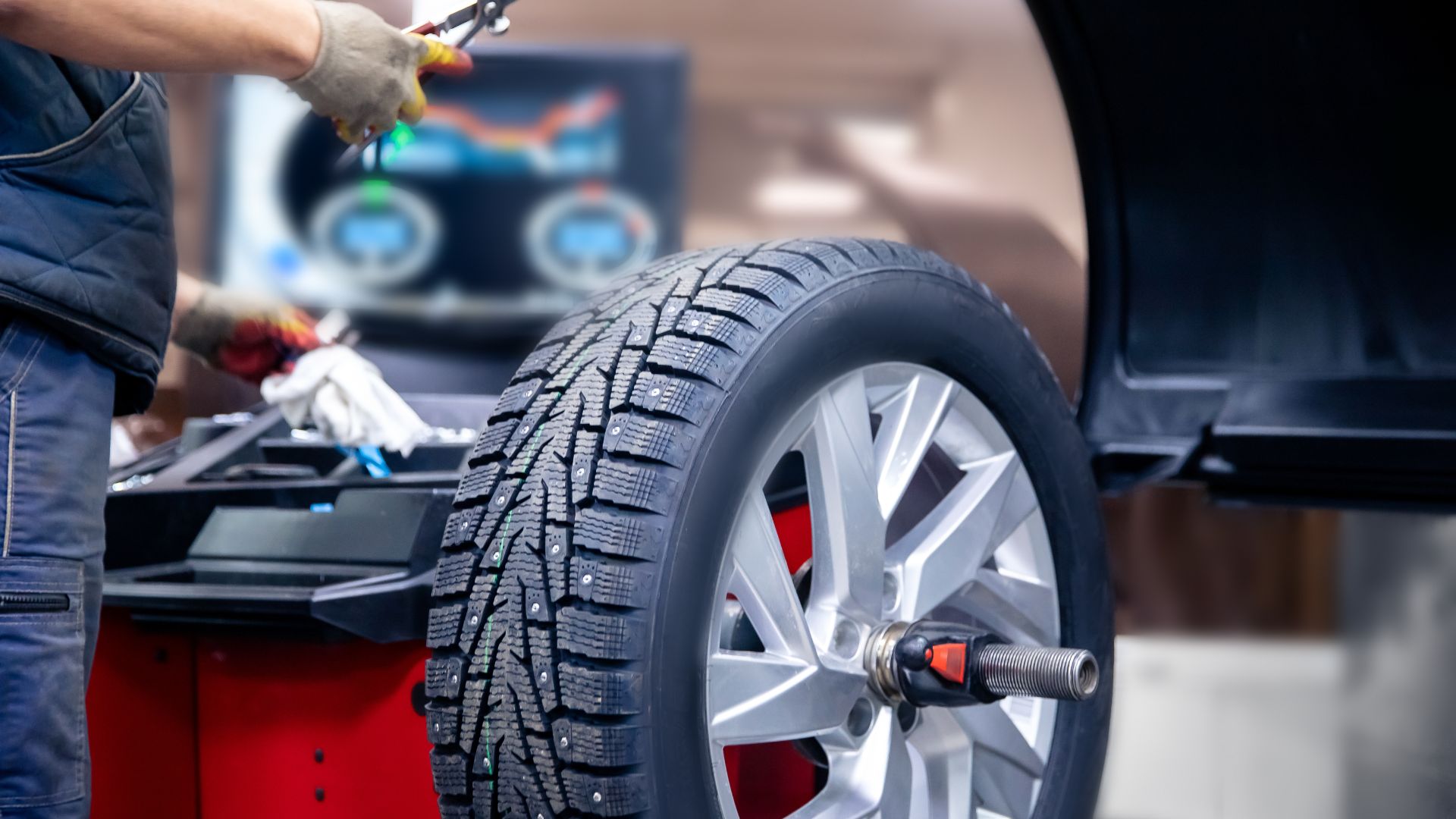 Tire balance vs. alignment — what's the difference? | REREV
